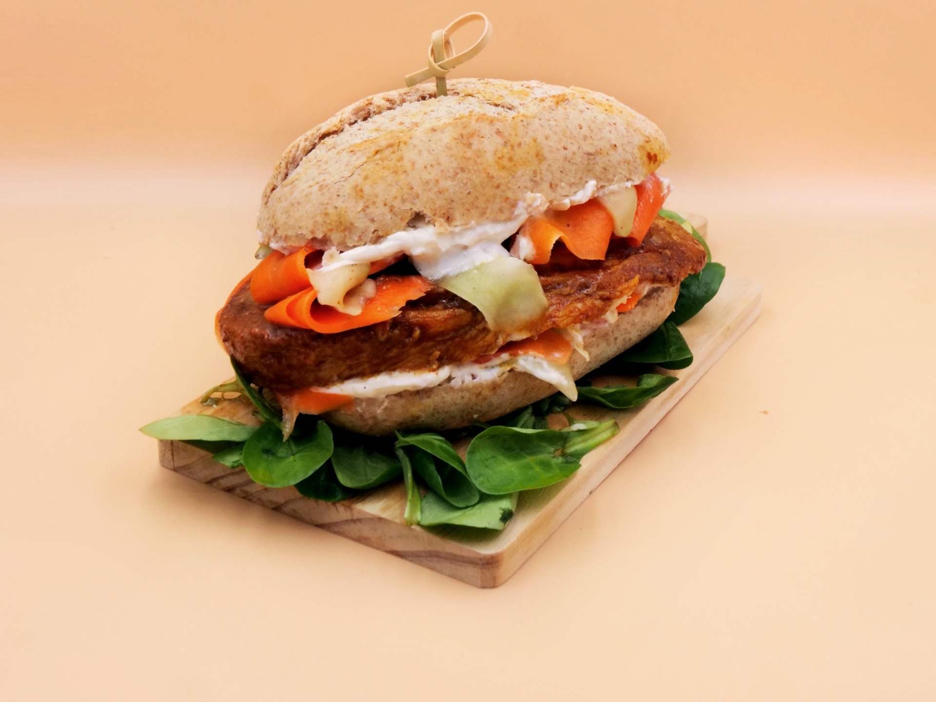Wietnamska kanapka z kurczakiem Banh Mi Ga